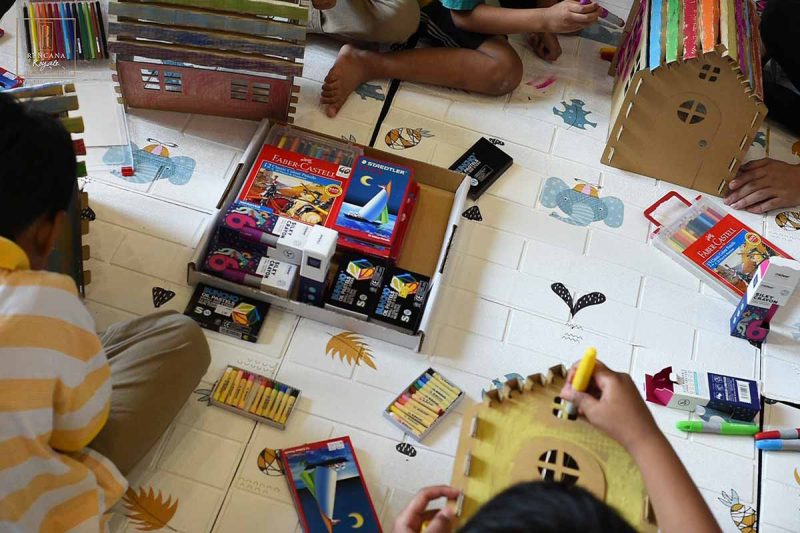Mini Architects: Kids Cardboard House Colouring Contest at Rencana ...